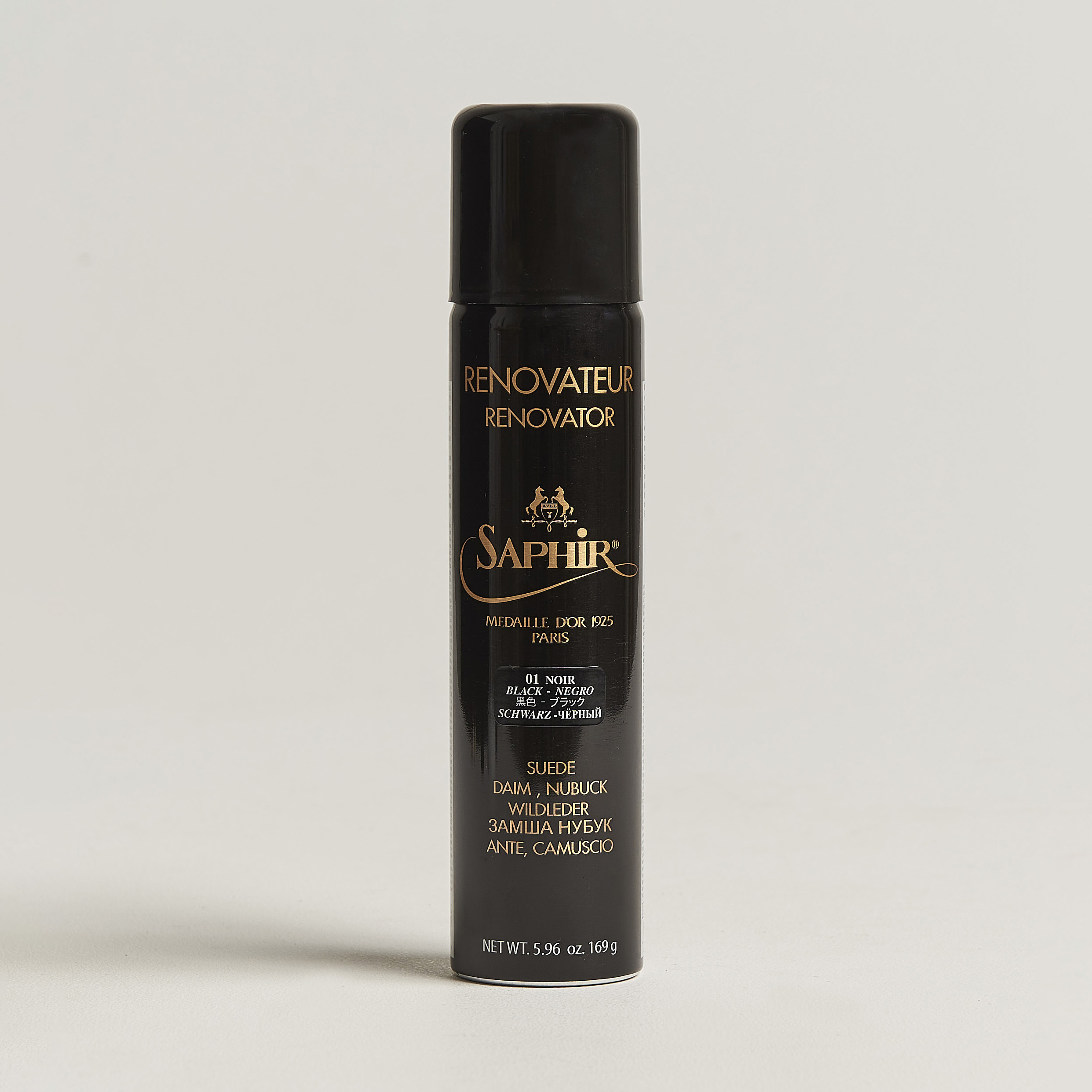 Saphir Medaille d'Or Renovateur Suede 250 ml Spray Black at CareOfCarl.com