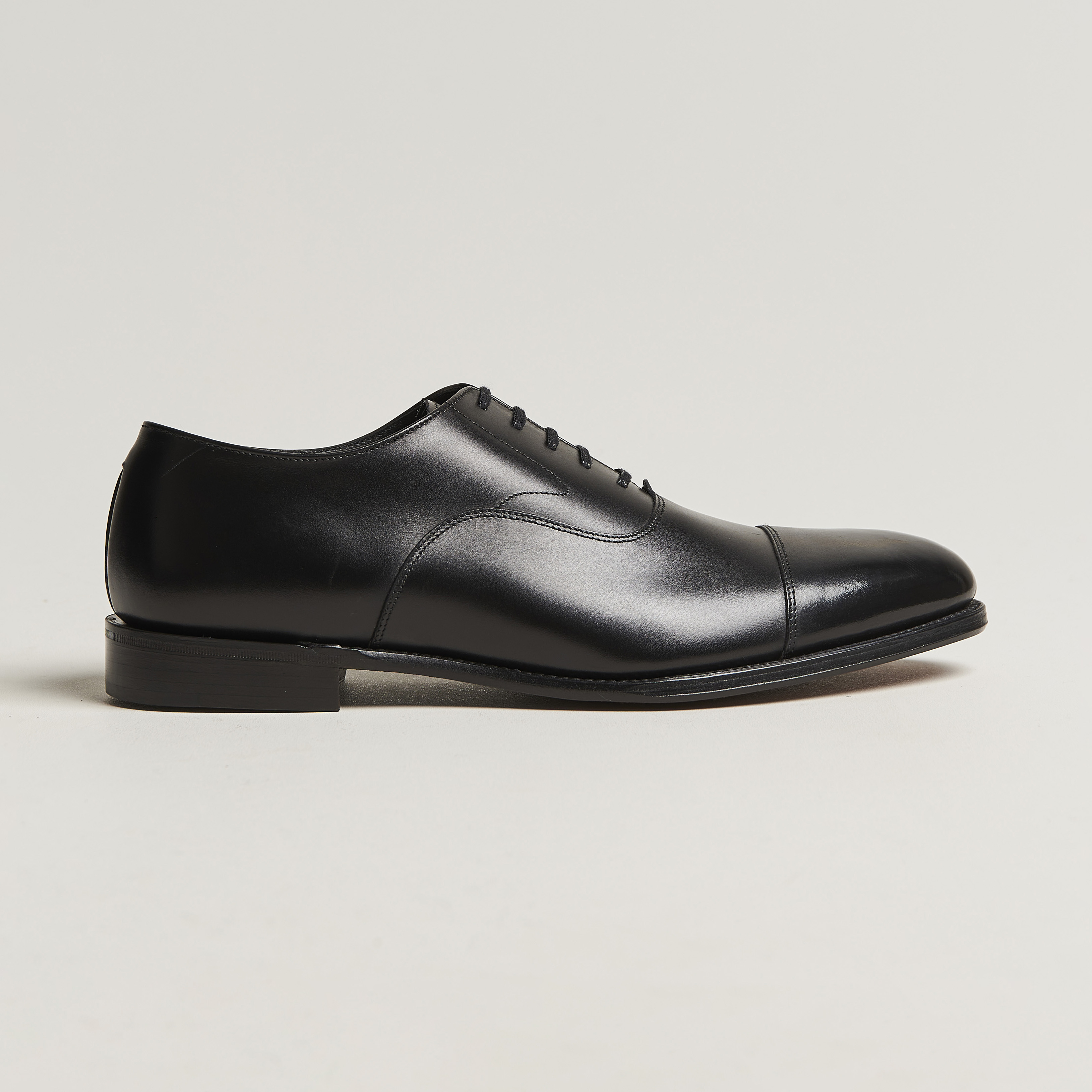 Loake 1880 Export Grade Hanover Toe Cap Oxford Onyx Black at CareOfCarl.com