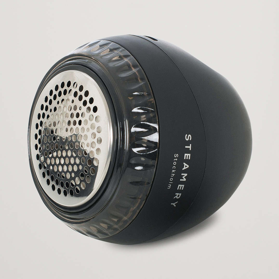 Steamery Pilo Fabric Shaver Jet Black at CareOfCarl.com