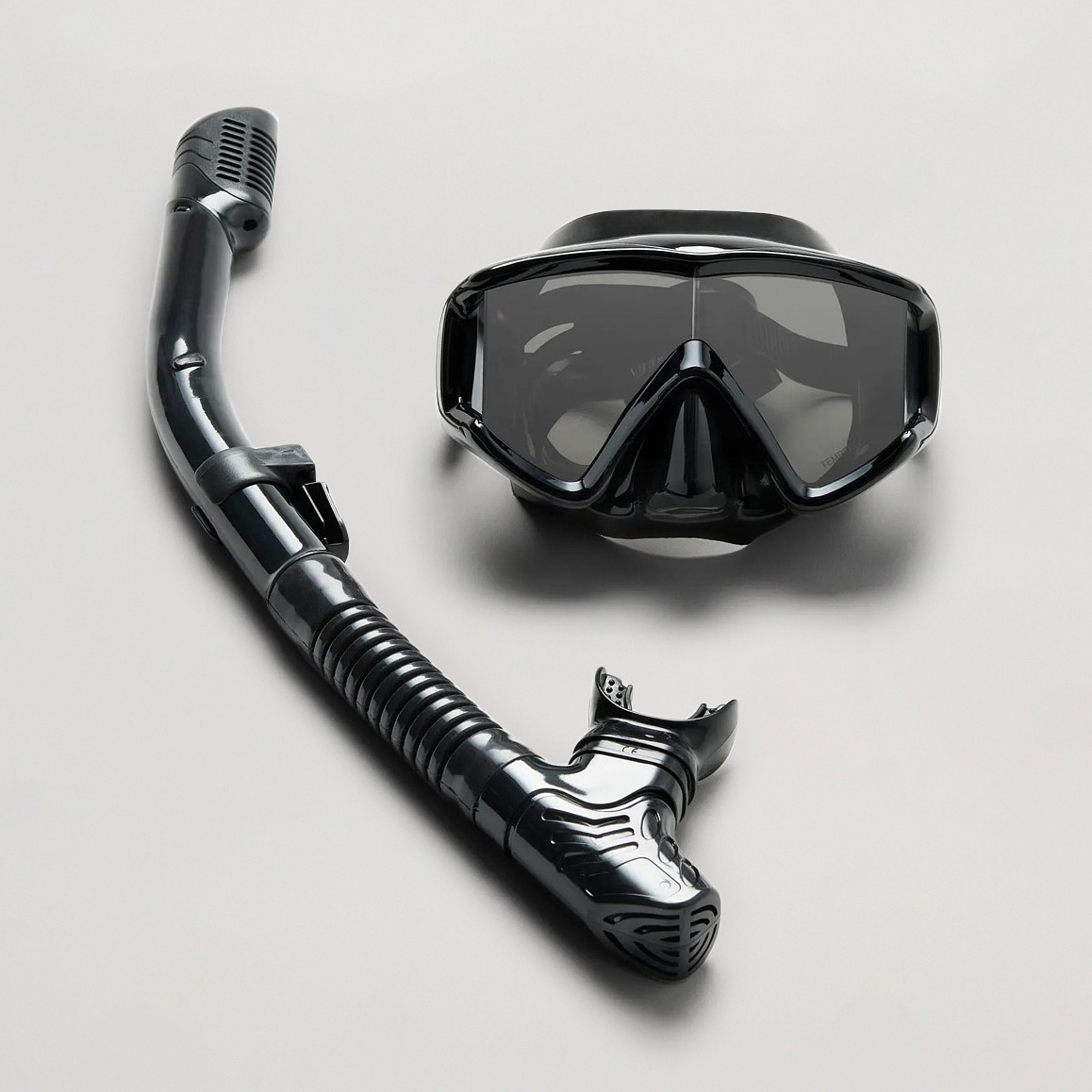 CHIMI Scuba Mask Black at CareOfCarl.com
