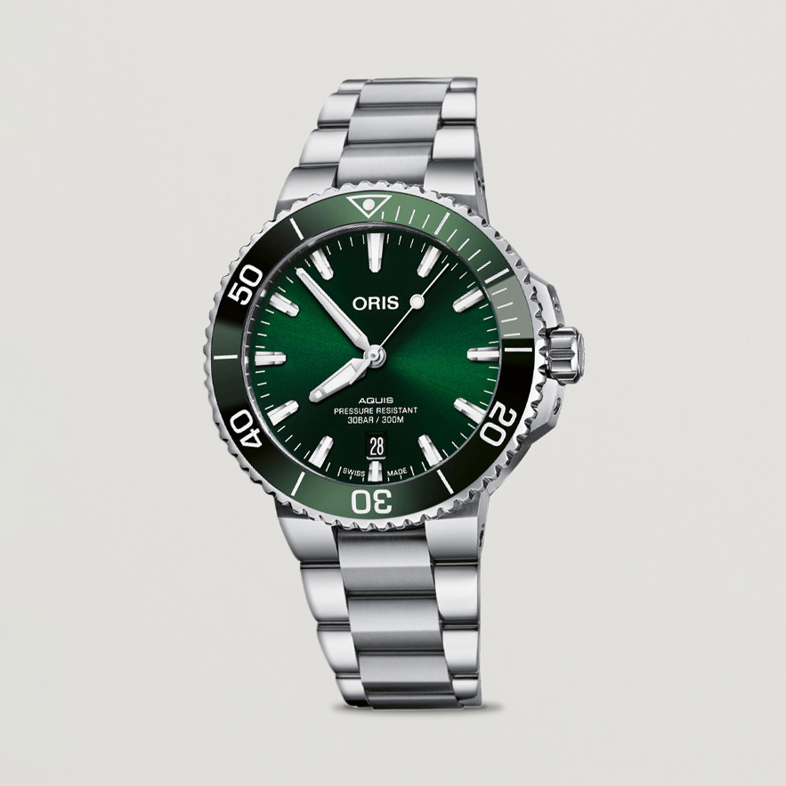 Oris Aquis Date 41,5mm Green at CareOfCarl.com