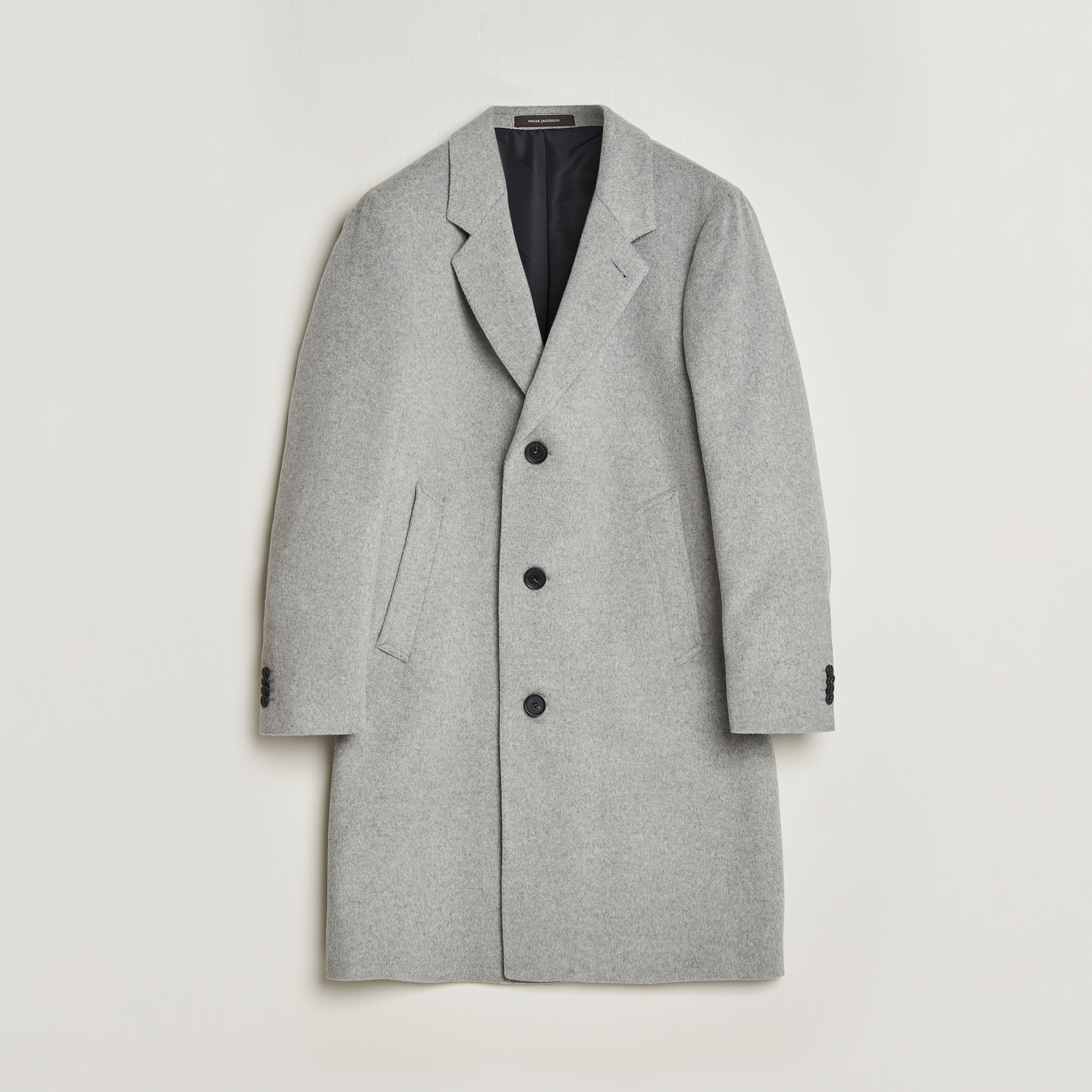 Oscar Jacobson Shaw Wool/Cashmere Coat Light Grey at CareOfCarl.com