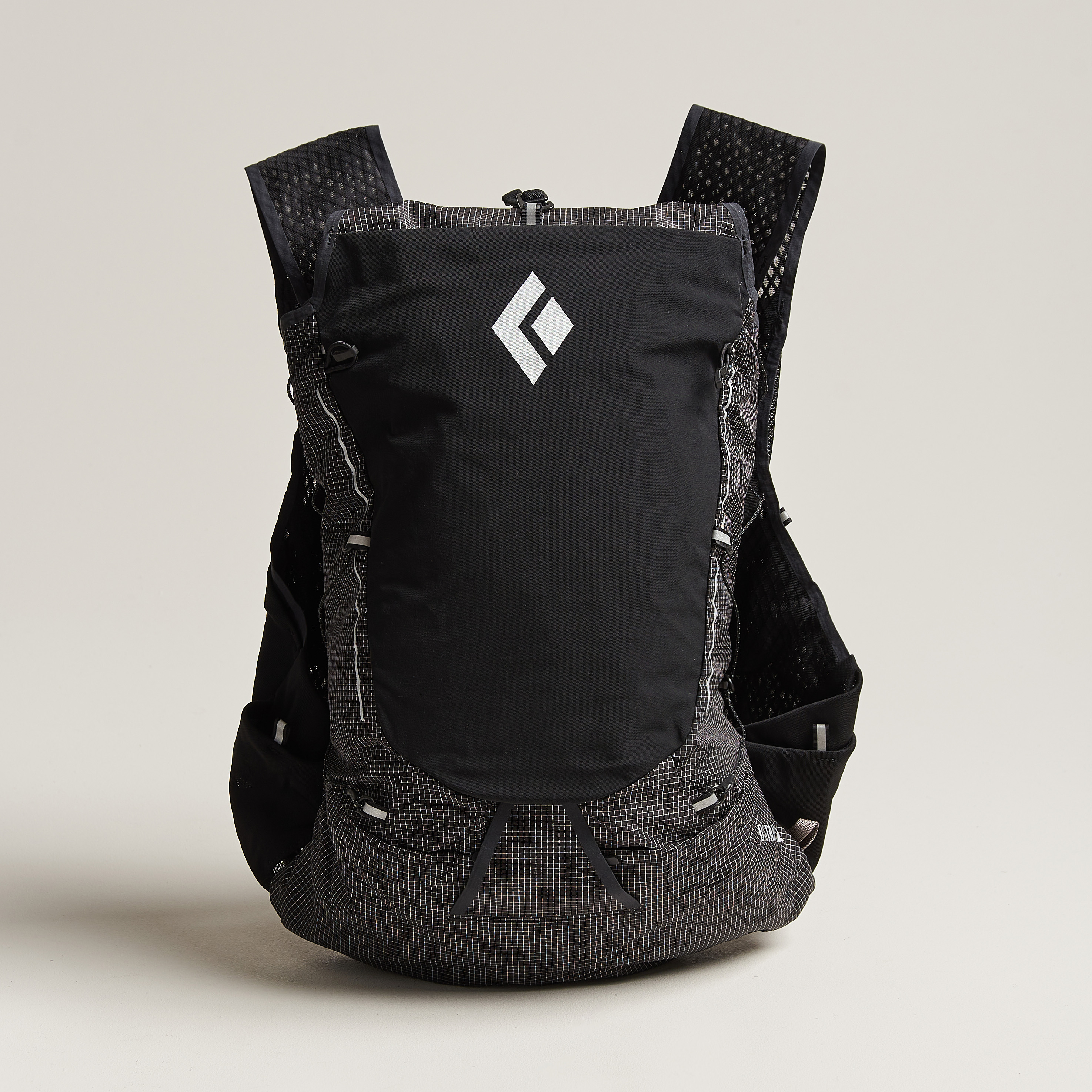 Black Diamond Distance 22 Backpack Black at CareOfCarl.com