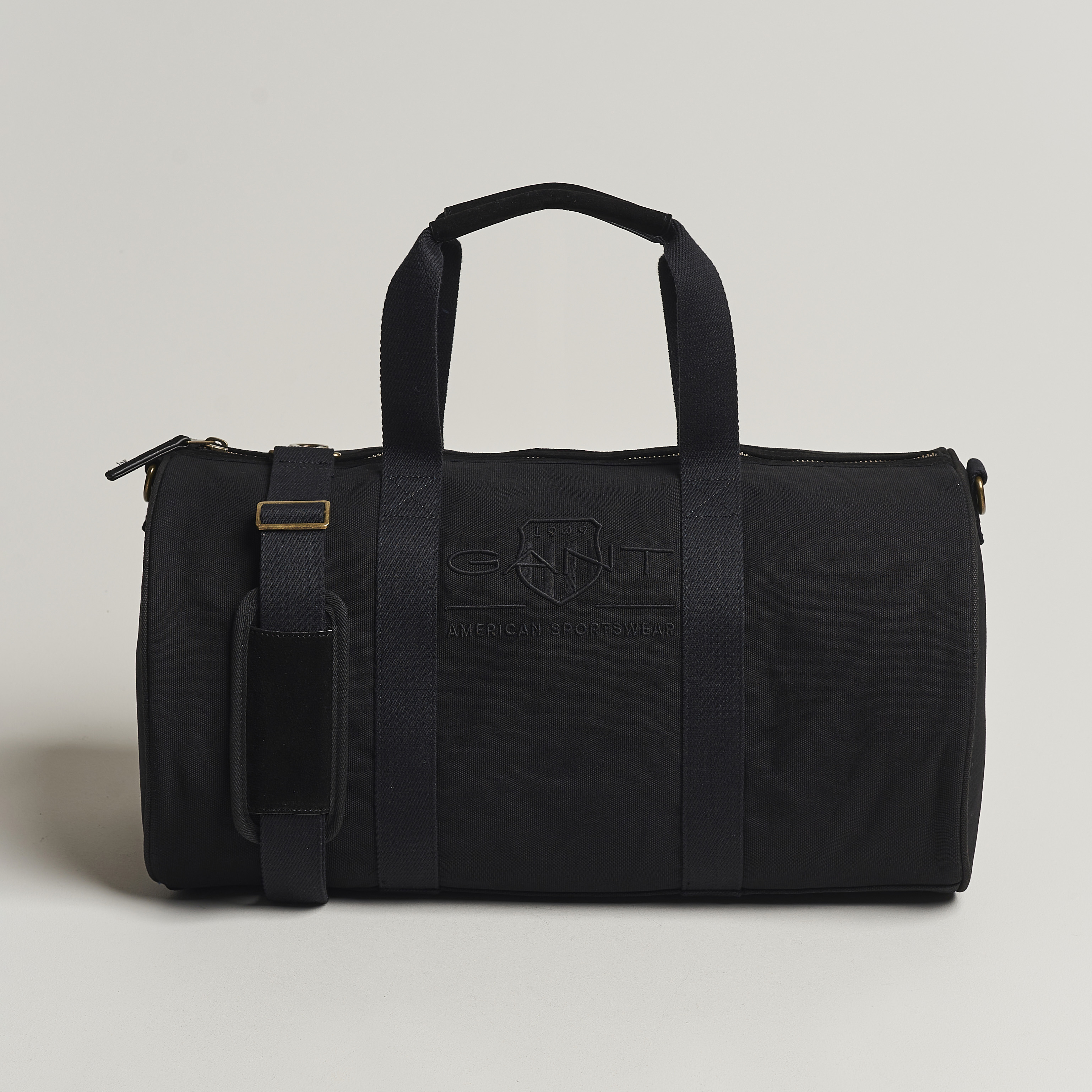 GANT Tonal Shield Duffle Bag Ebony Black at CareOfCarl.com