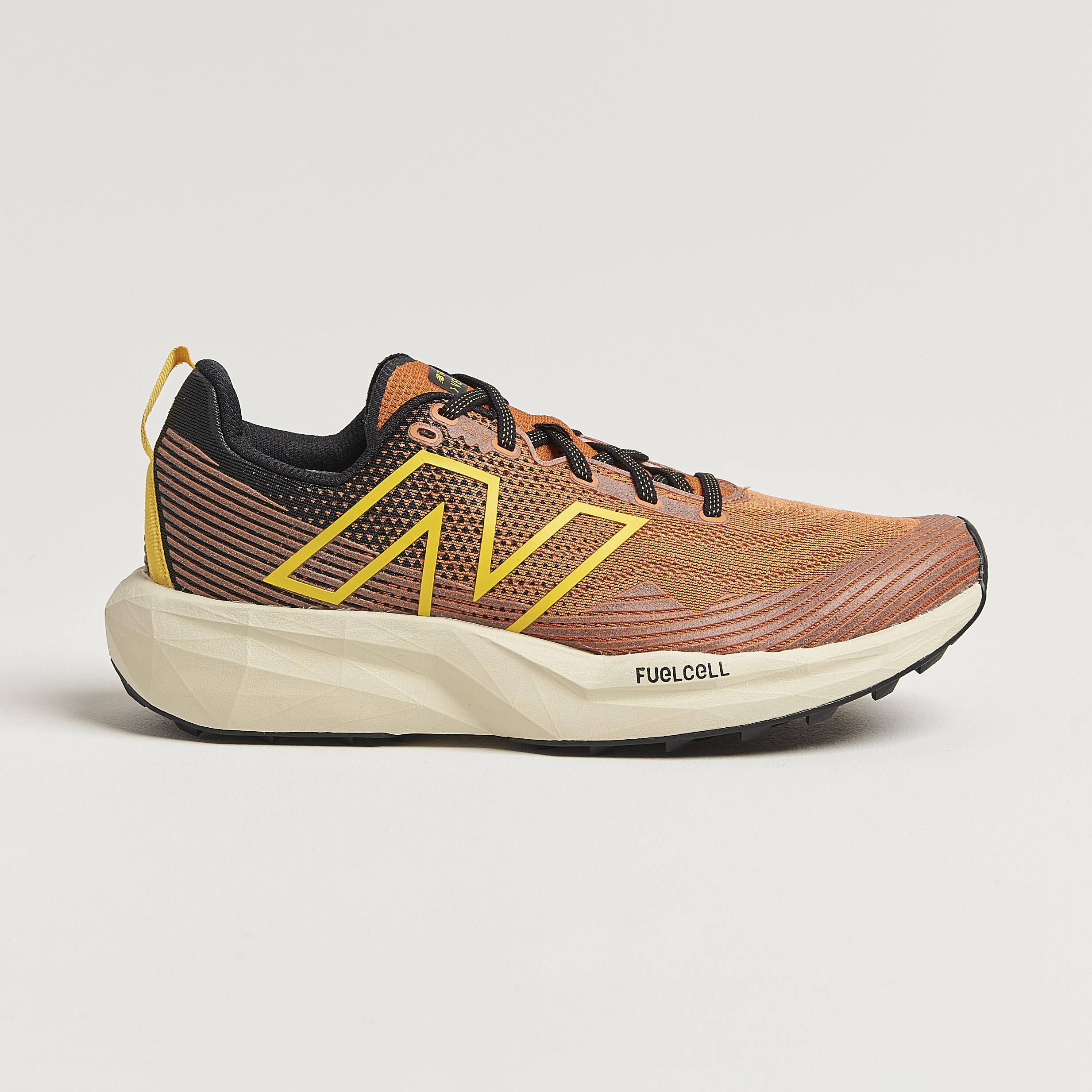 New Balance Running FuelCell Venym Infield Clay at CareOfCarl.com