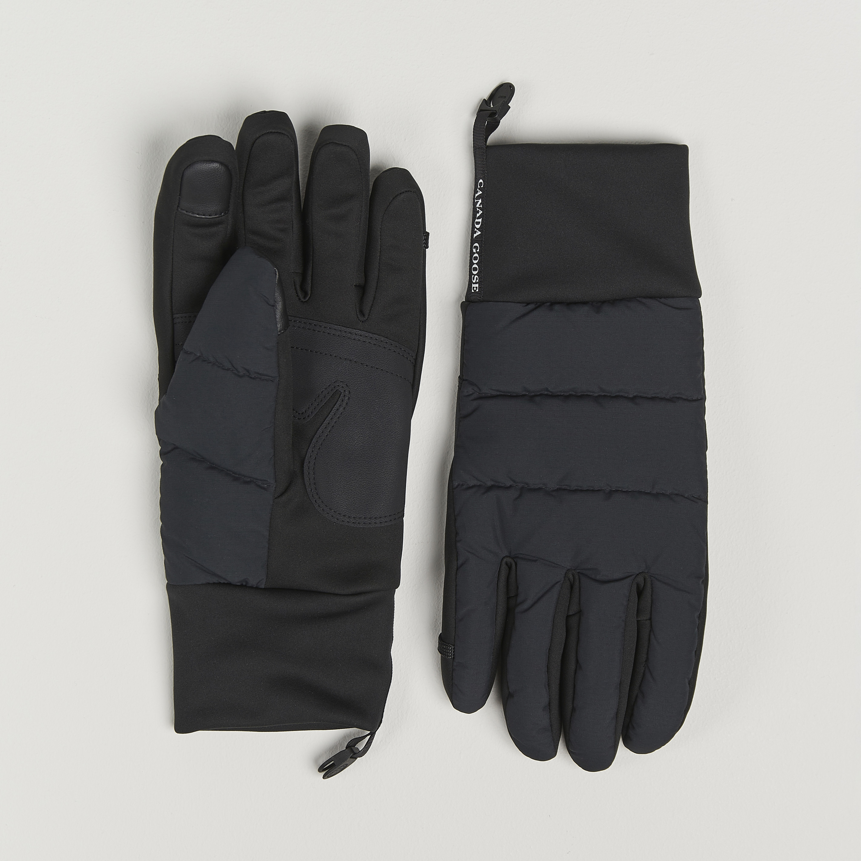 Canada Goose Lightweight Puffer Gloves Black at CareOfCarl.com