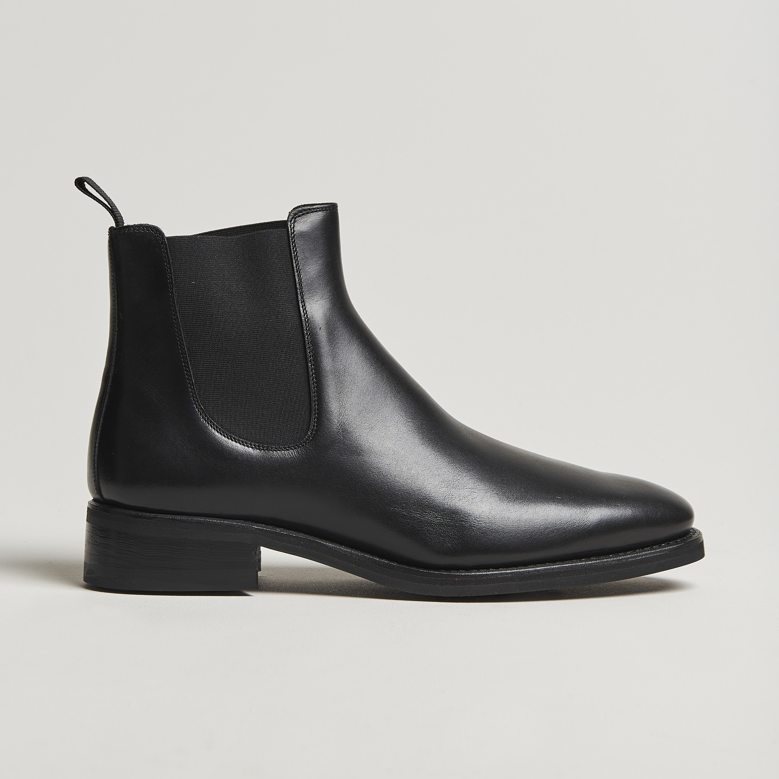 Oscar Jacobson Chelsea Boots Black at CareOfCarl.com