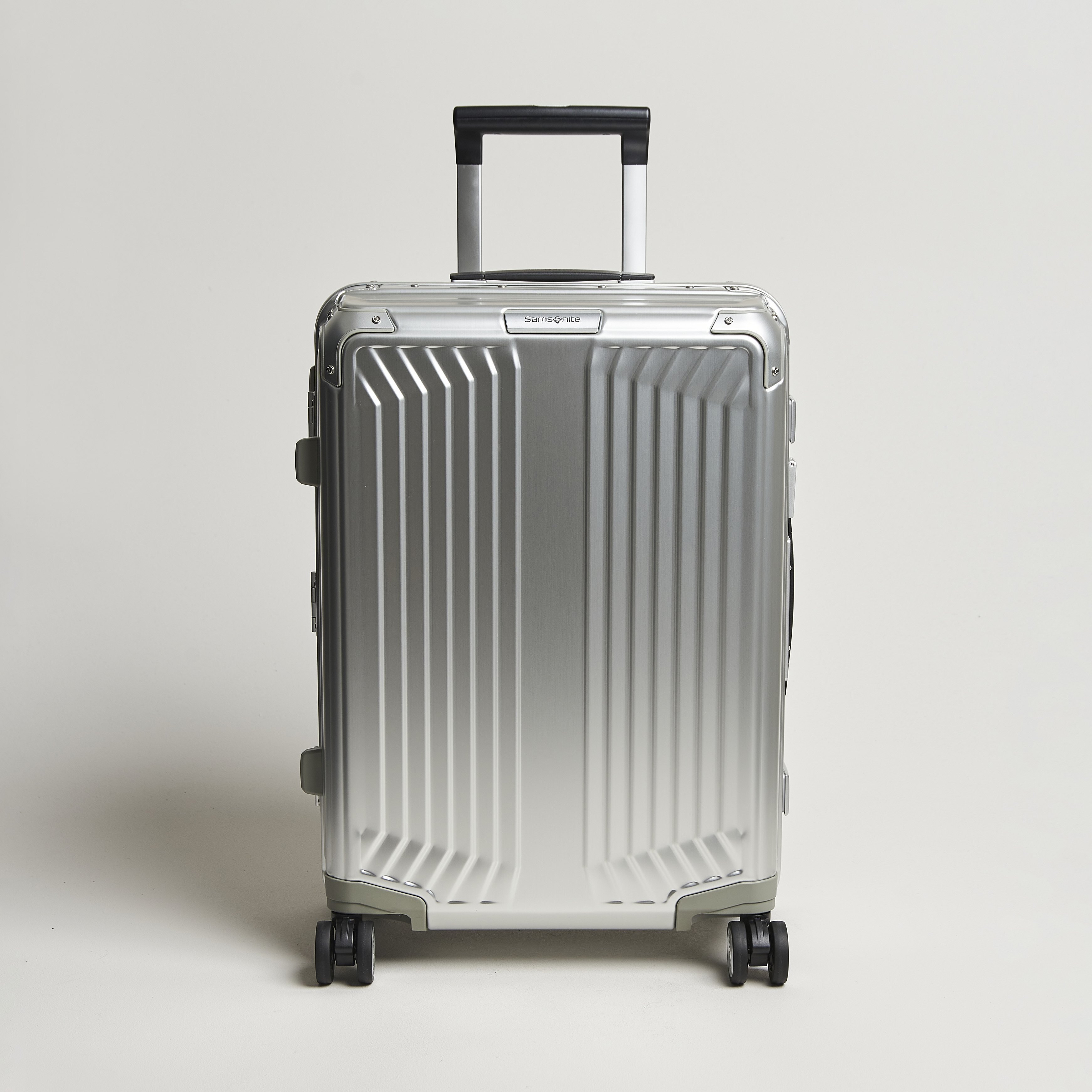 Samsonite Lite-Box Alu Spinner Carry-On Aluminium at CareOfCarl.com