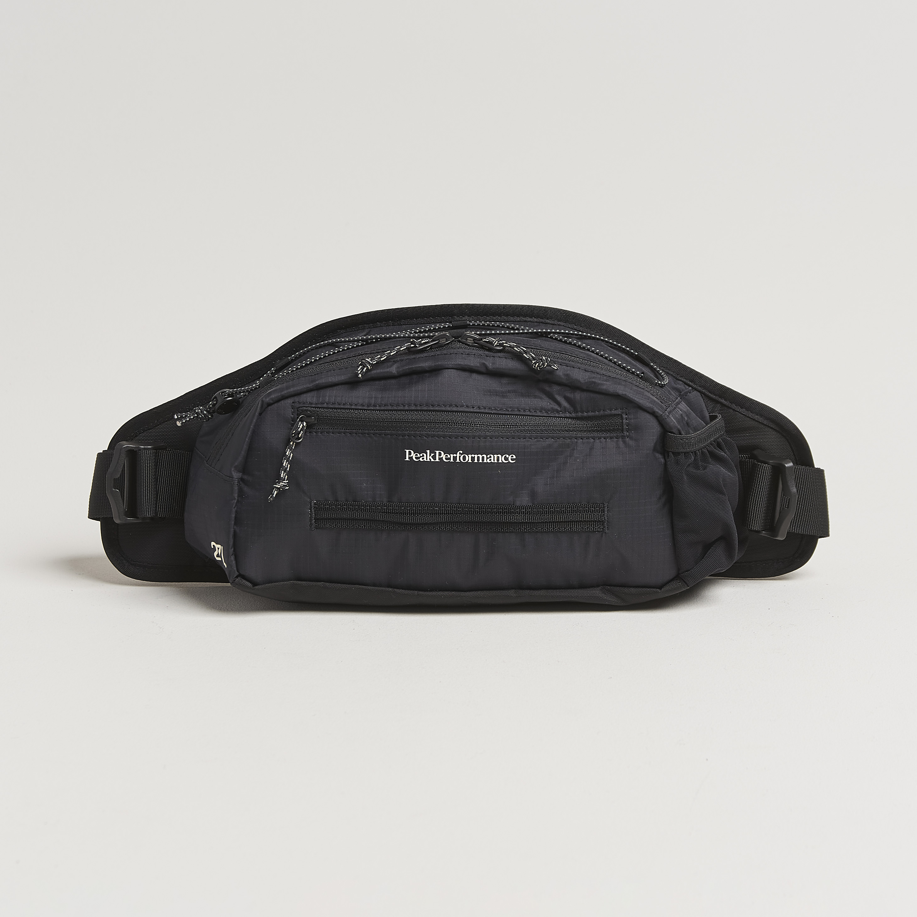 Peak Performance Trail Hip Bag Black at CareOfCarl.com
