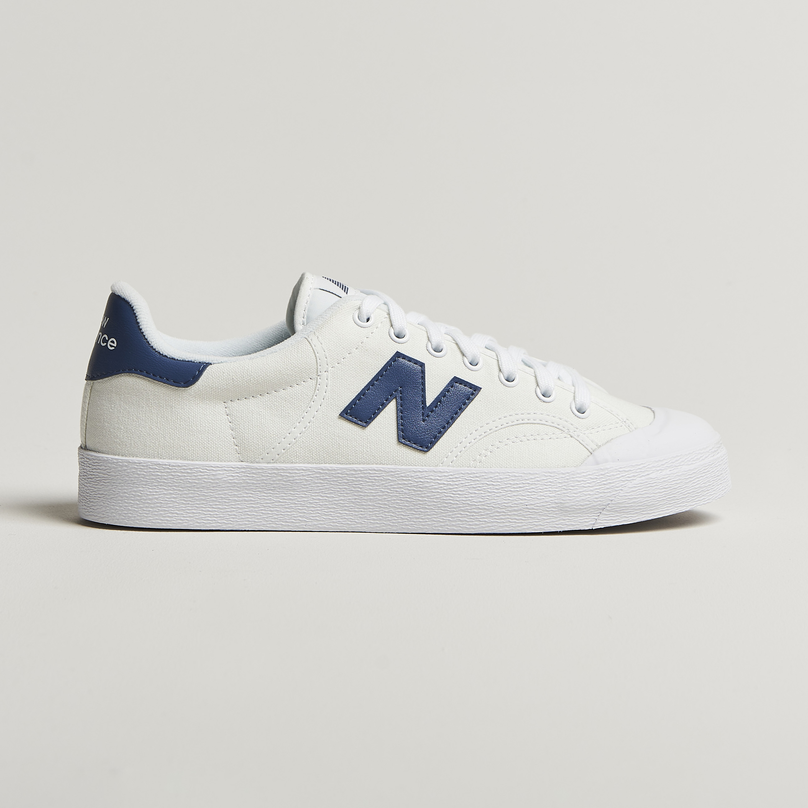 New Balance BB100 Sneakers White/Navy at CareOfCarl.com