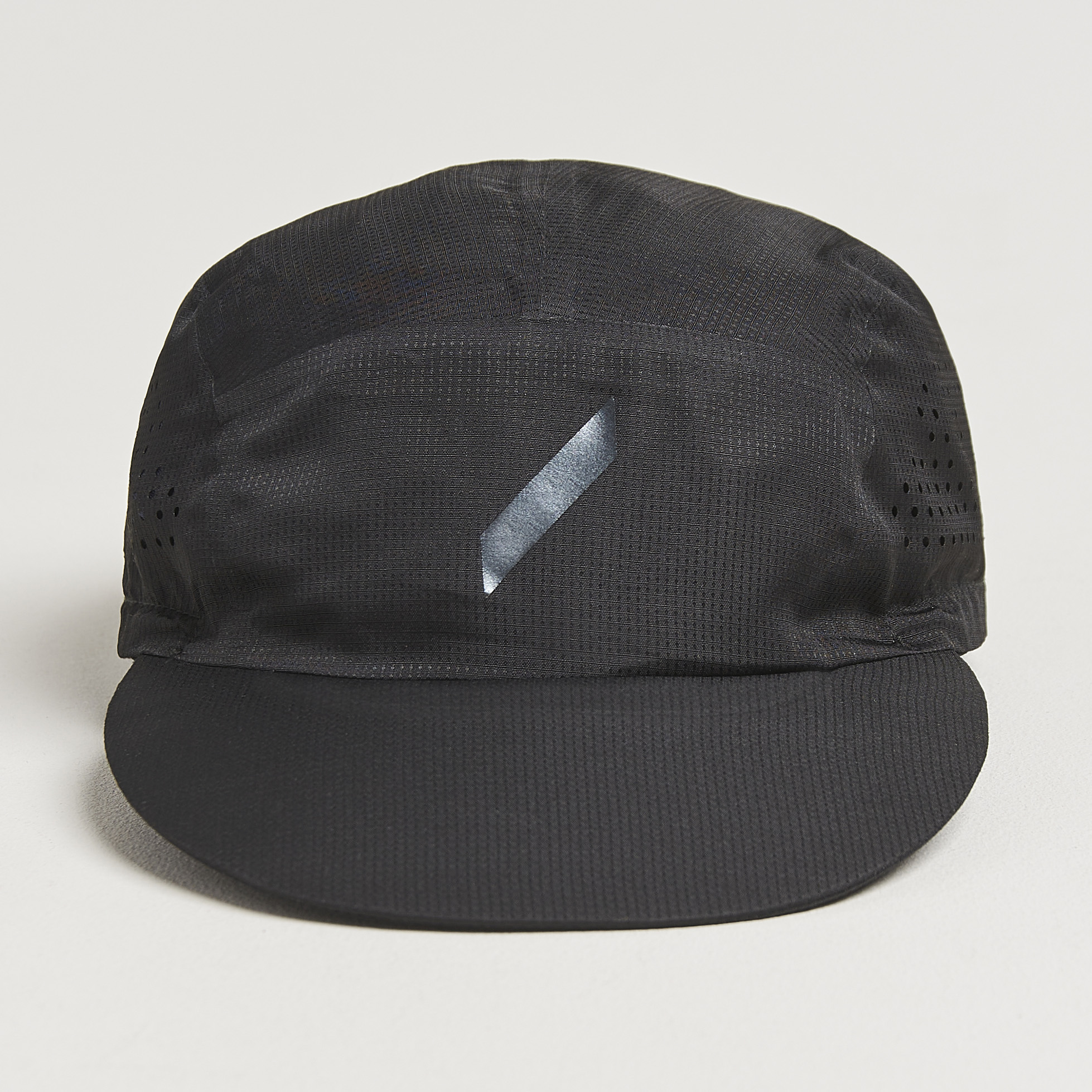 SOAR Running Run Cap Black at CareOfCarl.com