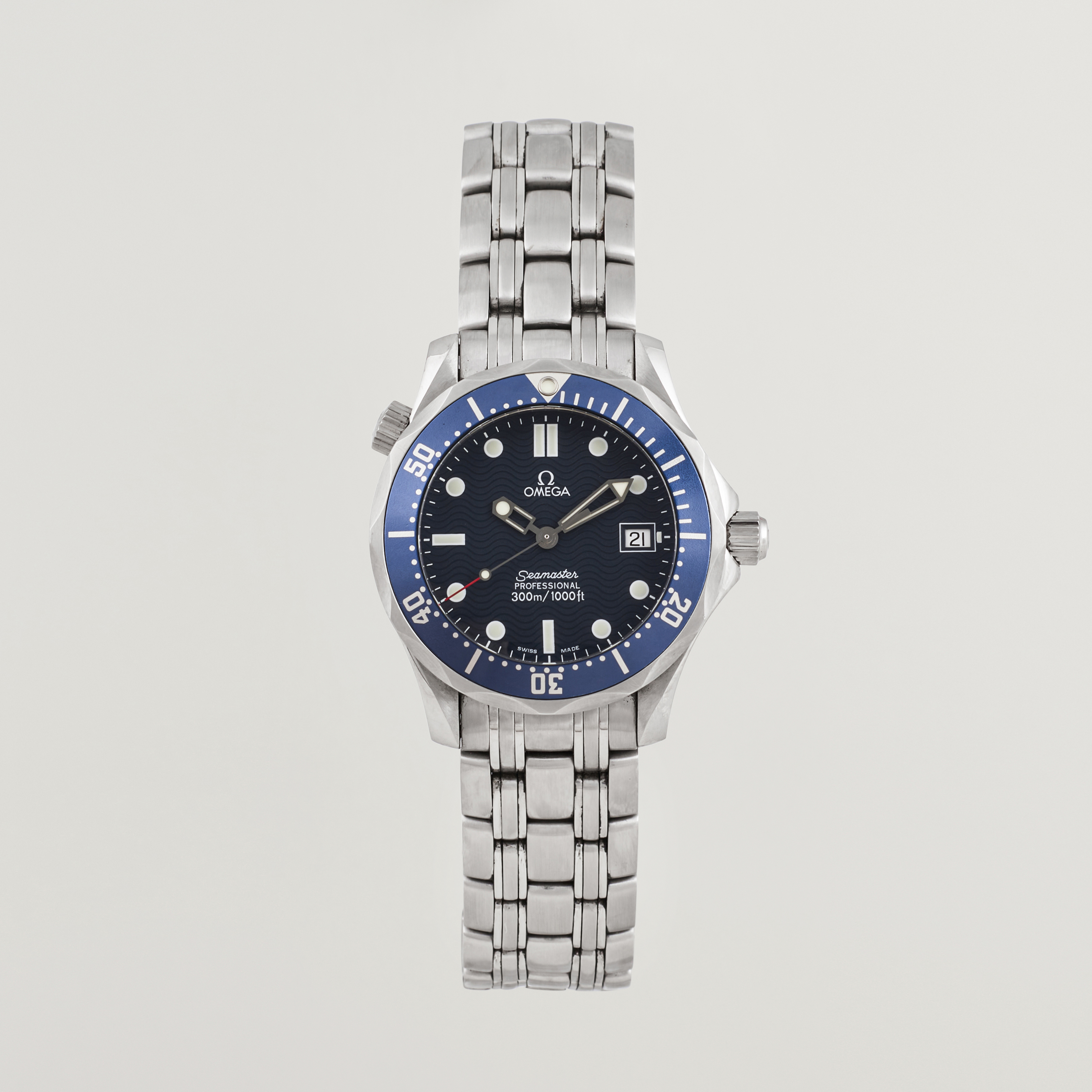 Omega Pre-Owned Seamaster SMP 300 Midsize at CareOfCarl.com