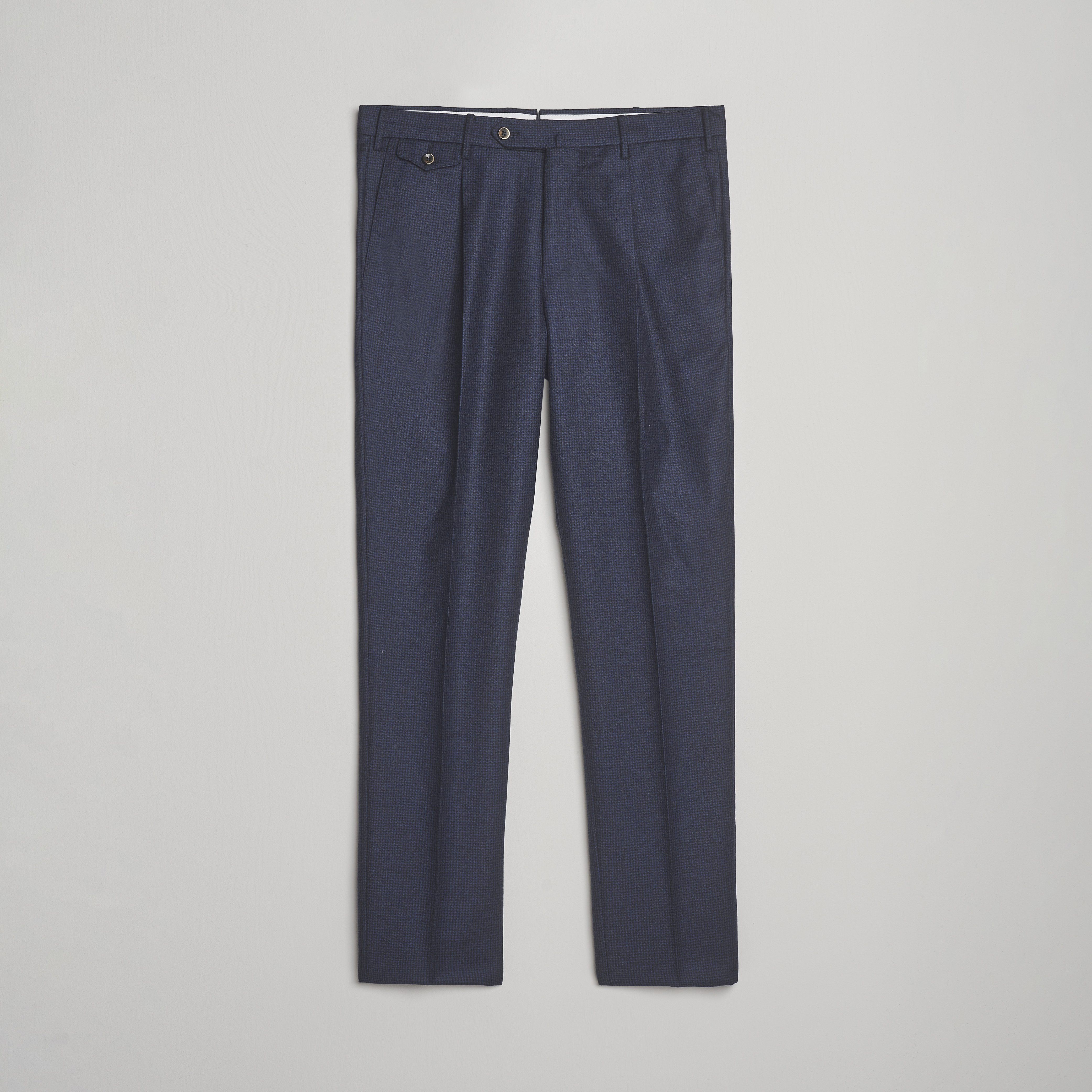 PT01 Gentleman Fit Pleated Houndstooth Flannel Trousers Navy at CareOfCarl.