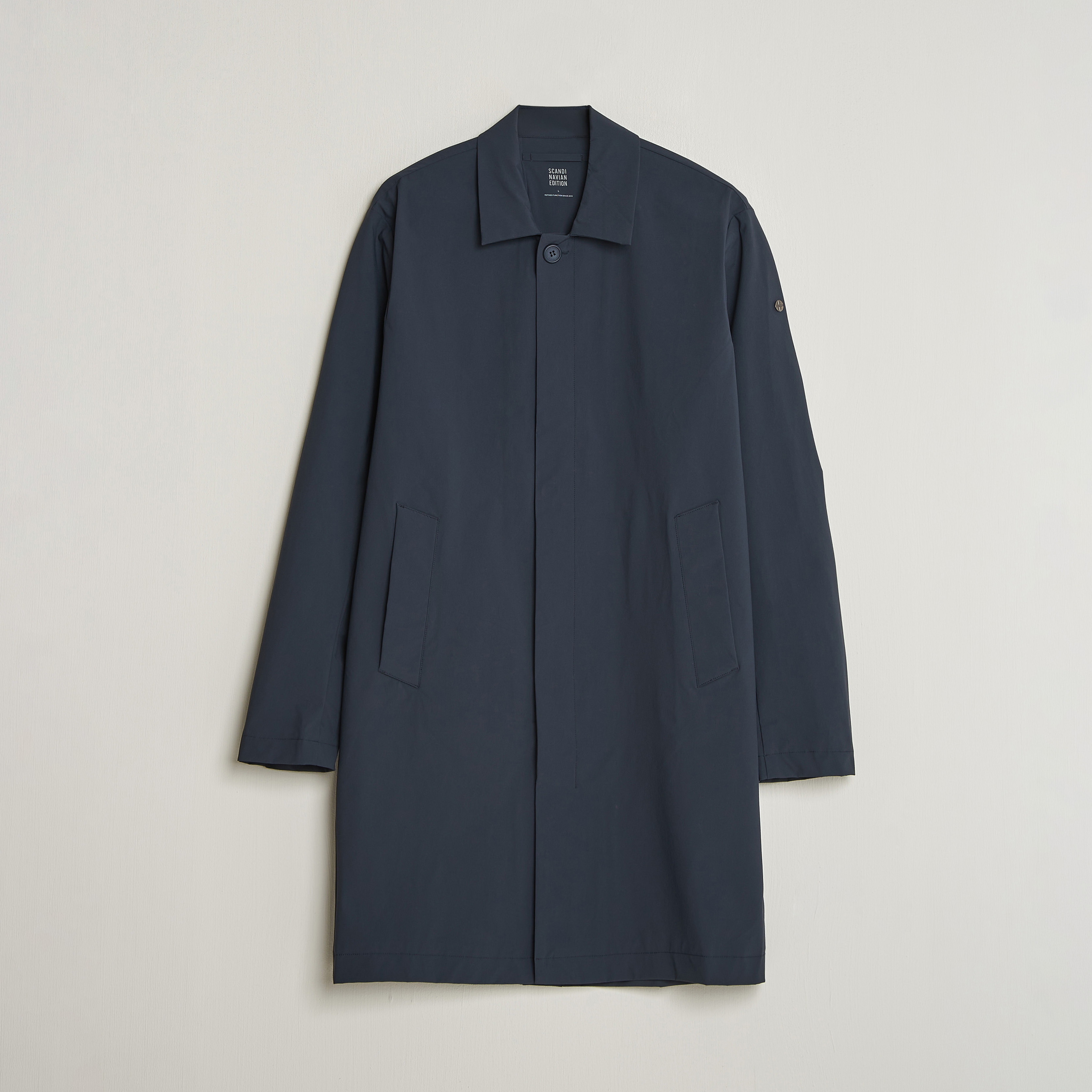 Scandinavian Edition Ascend II Lightweight Coat Navy at CareOfCarl.com